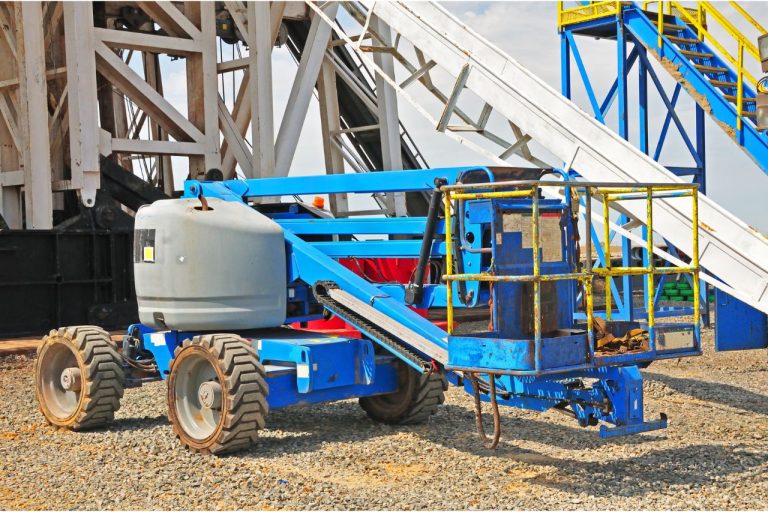 Tips for Operating a Manlift Safely - Kenya Cranes